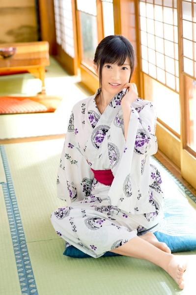 このあとこの娘を押し倒して両手をおさえつけてこちょこちょくすぐった 写真で一言ボケてbokete ボケて