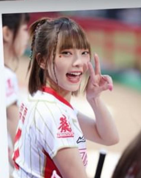｢貴様なぞ2秒で滅せる｣の暗示 2023年06月13日のその他のボケ[104715162] ボケて（bokete）