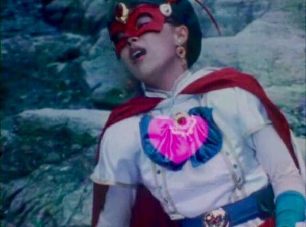 「子供の頃、ヒロインが悪者にやられてるのを見て「頑張れ！」と思いつつも、こんな表情に興奮を覚えたのは性の目覚めかも知れない」（2017年04月23日のボケ） ボケて